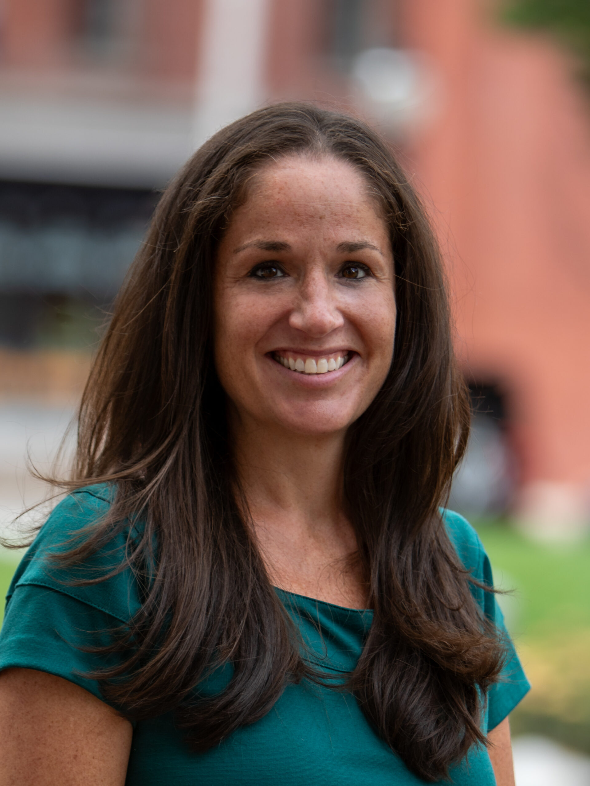 Lisa Waddell's Instagram, Twitter & Facebook on IDCrawl